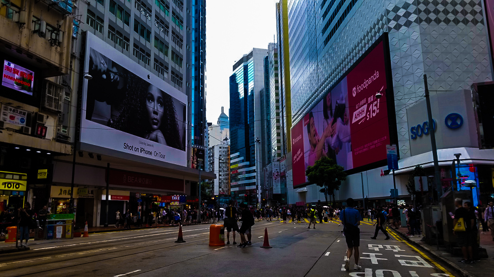 hk12-2 – The Clerk